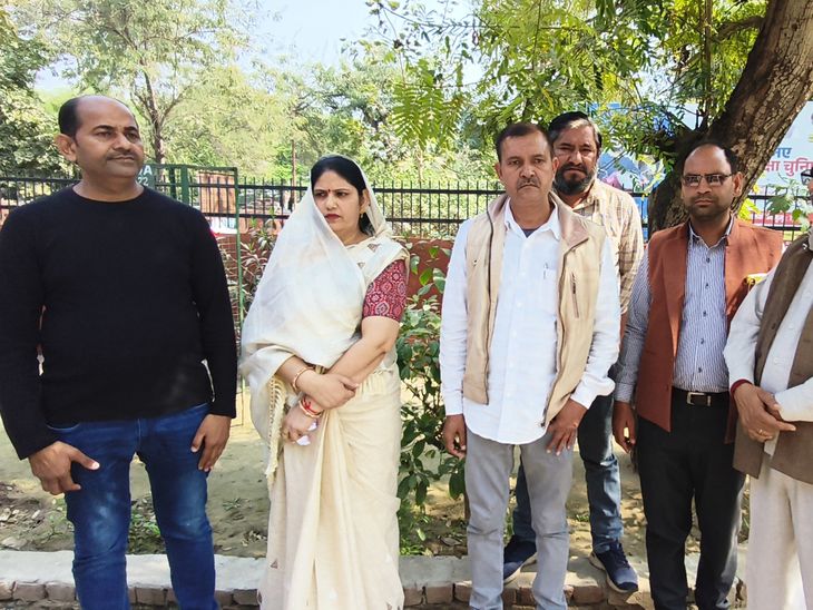 Raya Block Pramukh oath taking Savitri Devi did not take oath ...