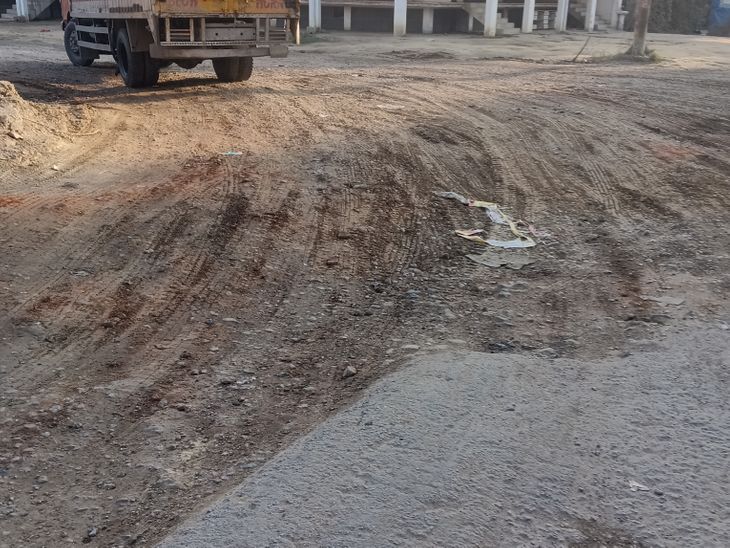 Ratauli intersection became a cause of trouble | रतौली तिराहा बना ...