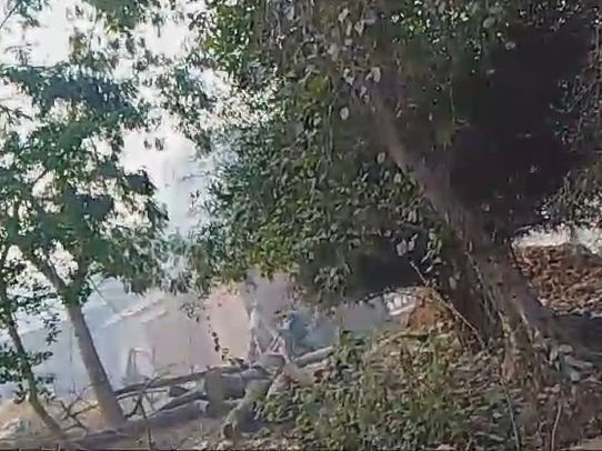 Live video of firing and fighting in Gonda