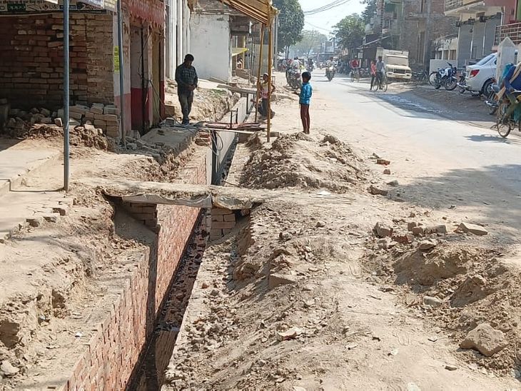 A drain is being constructed in Suriyawan at a cost of 1.97 crores ...