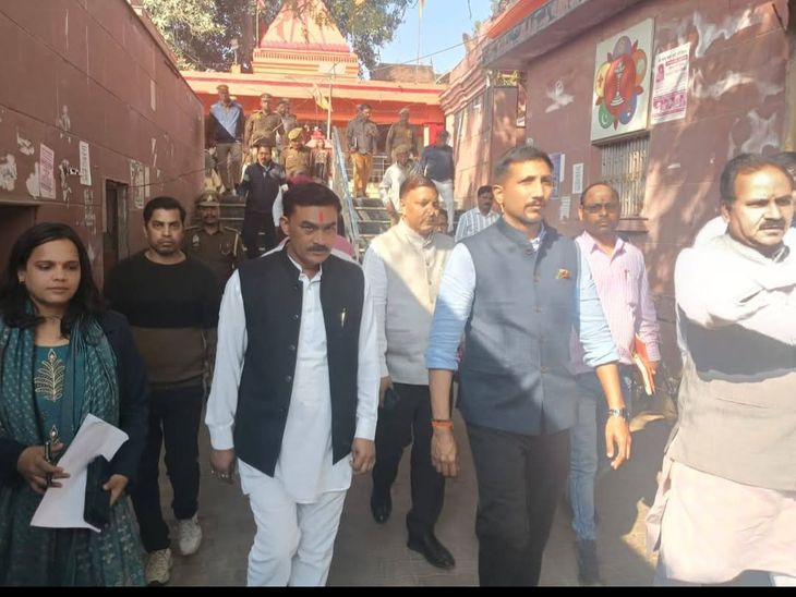 DM performed pooja at Buddheshwar temple, gave security instructions to ...