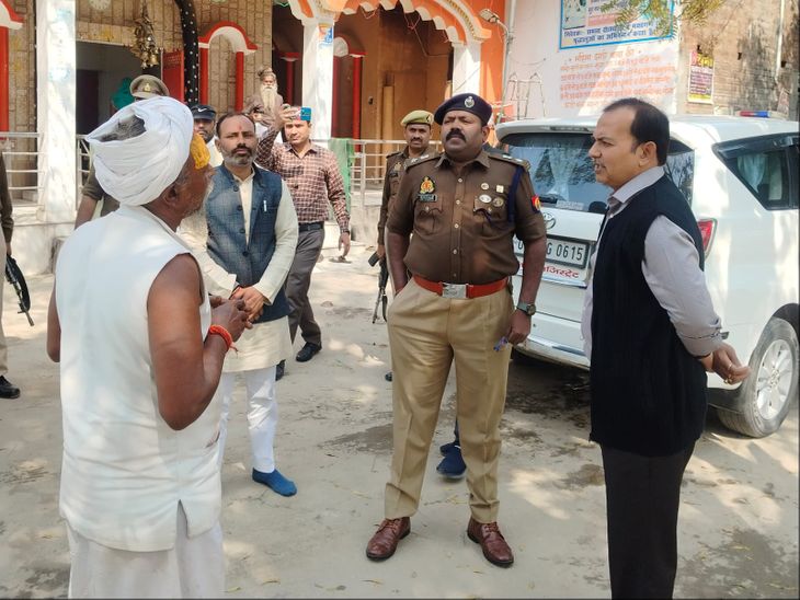 DM-SP reviewed the security arrangements at Jhadi Baba temple in Kanpur ...