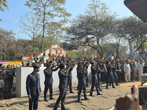Jhajjar Air Force Jawan Dies Heart Attack Funeral Martyr Memorial Built ...