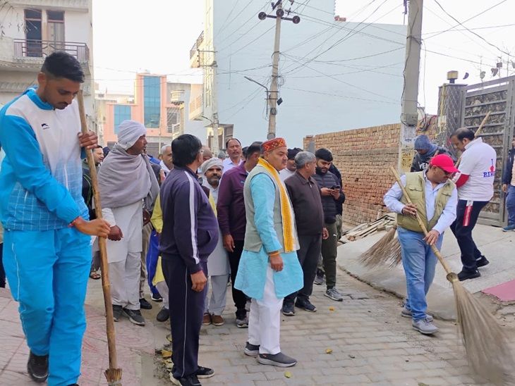 Rewari MLA Laxman Singh Yadav Safai Abhiyan | Haryna | रेवाड़ी के वार्ड ...
