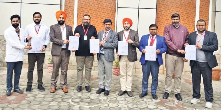 Dr. Mehan's design patent approved by the government | डॉ. मेहन का ...