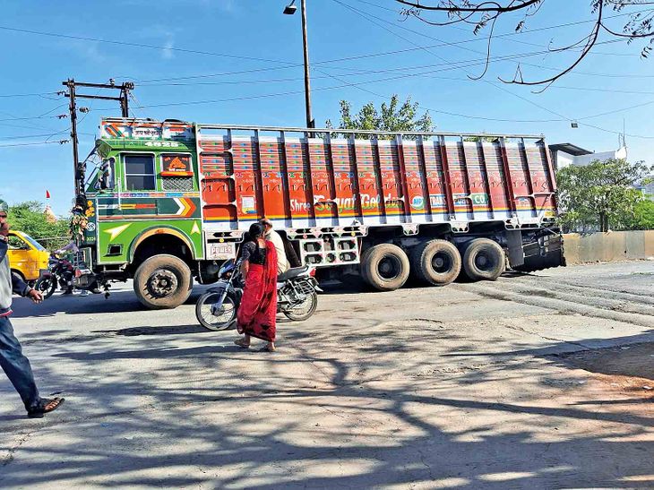 52 breakers were made in 1.5 km on the Maxi Road Bypass, people are falling