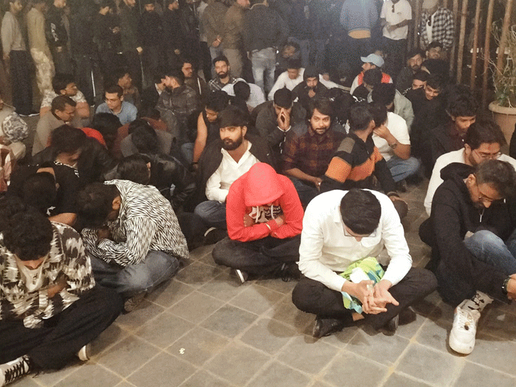 Jaipur rural police raid on rave party | जयपुर में रेव पार्टी, नशे में ...