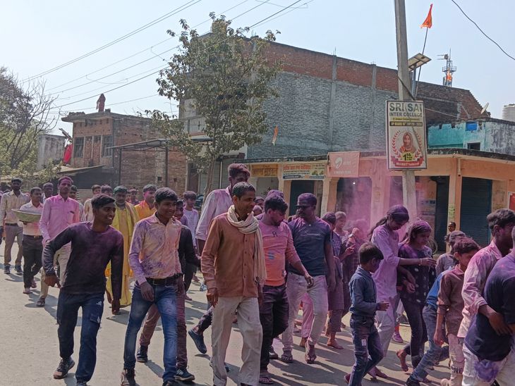 A procession was taken out after the installation of Shiva linga in ...