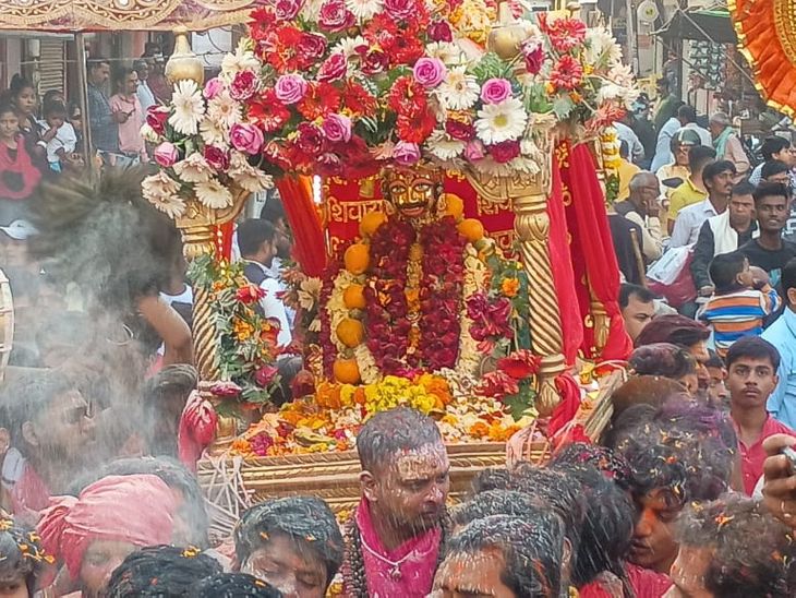 A huge crowd gathered in Baba Budhanath's Palki Yatra | बाबा बूढ़ेनाथ ...