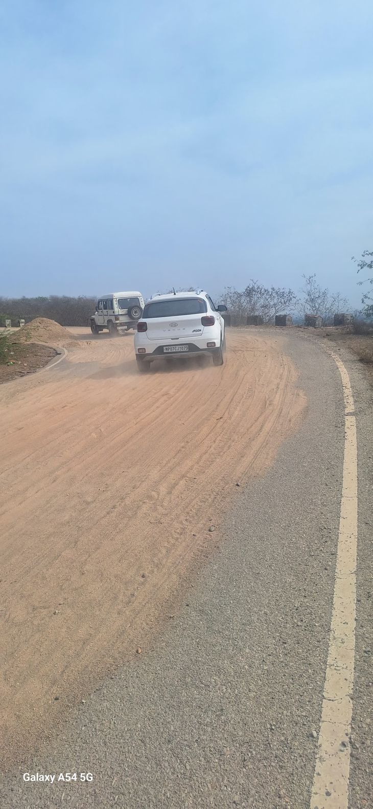 Fear of accident due to gravel spread on the road in Mandrayal valley ...