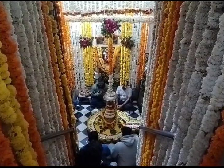 More than 40 thousand devotees reached Gupteshwar temple | खिरकिया ...