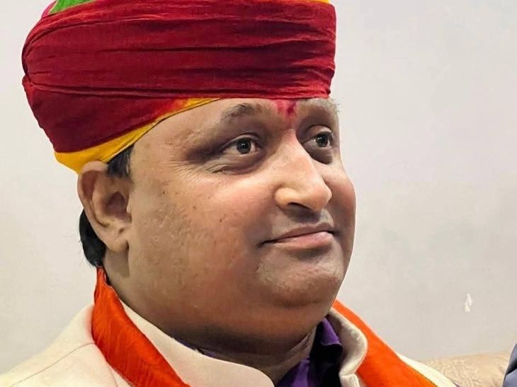 BJP's new city district president's first visit to Badnawar | भाजपा के ...