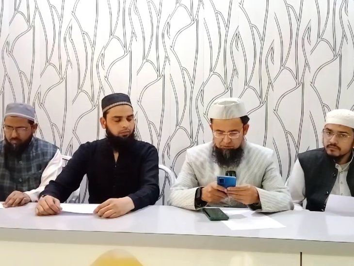 Appeal to keep the volume of the mic low during namaz | नमाज में माइक ...