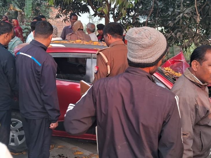 Car accident happened when it collided with a tree in Kushinagar ...