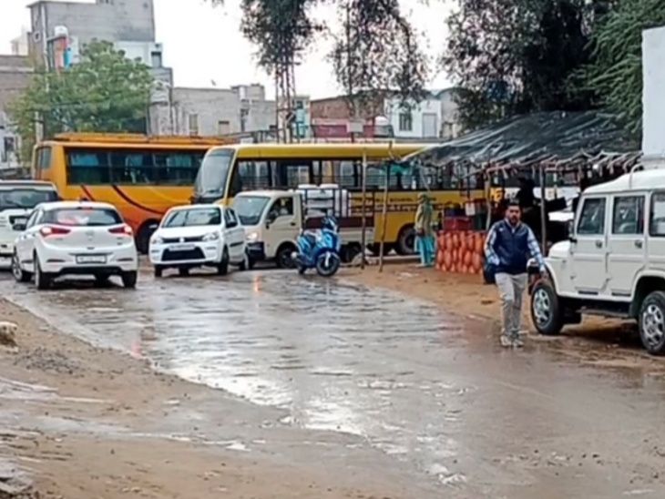 Temperature drops due to drizzle in Churu