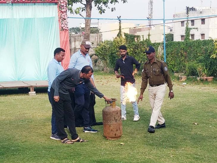 Workshop on fire and explosion prevention in Harda | हरदा में अग्नि और ...