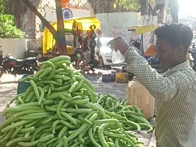 The hottest day of the season in Khargone