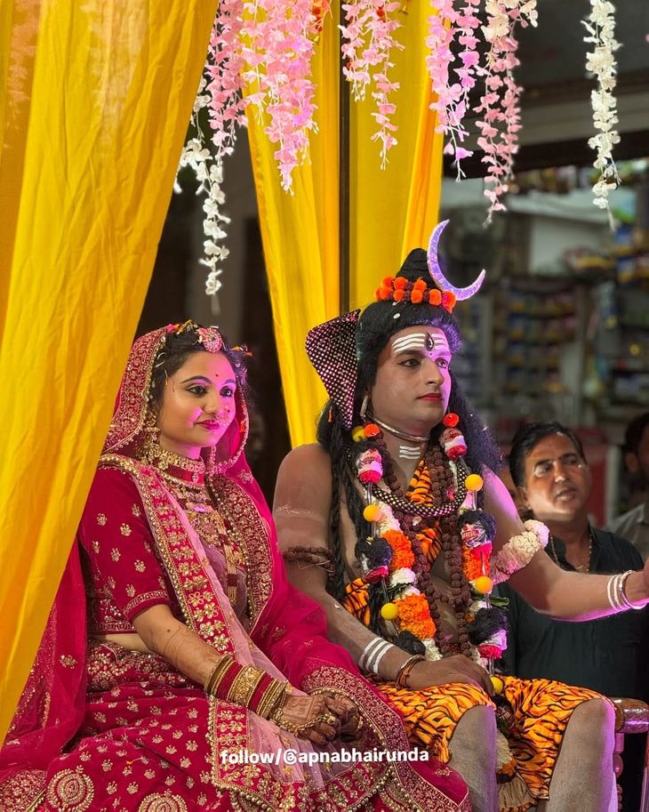 Wedding rituals continued till late night | देर रात तक चली विवाह की ...