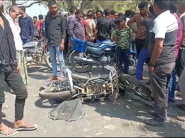 JAMUI NEWS, BIHAR NEWS, ACCIDENT NEWS, Hiva-bike collision; one dead, another serious | हाइवा ...