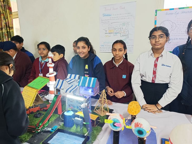 Science Expo... Students presented creative models