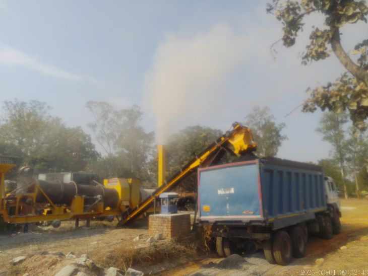 Tar coal mix running in Babhani without permission | बिना अनुमति बभनी ...