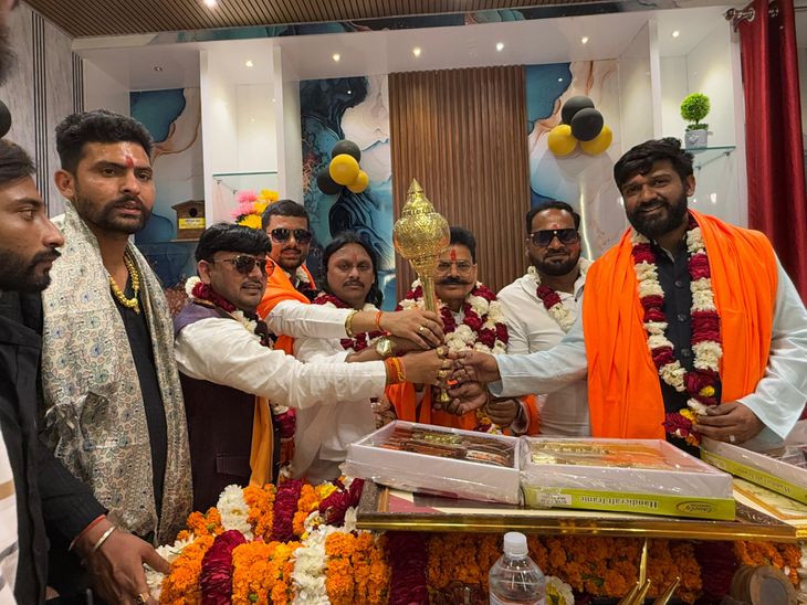 Resolution to make two crore members, grand welcome to national office ...