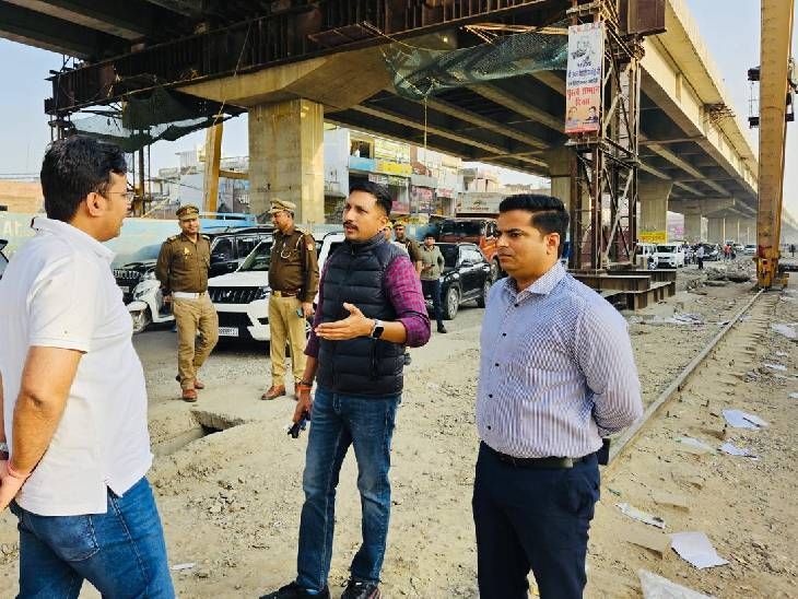 Lucknow DM inspected the Lucknow-Kanpur Expressway | DM ने लखनऊ-कानपुर ...