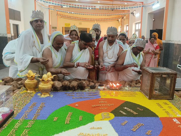 Namokar Mahamandal Vidhan in Jain temple of Rajakheda | राजाखेड़ा के ...