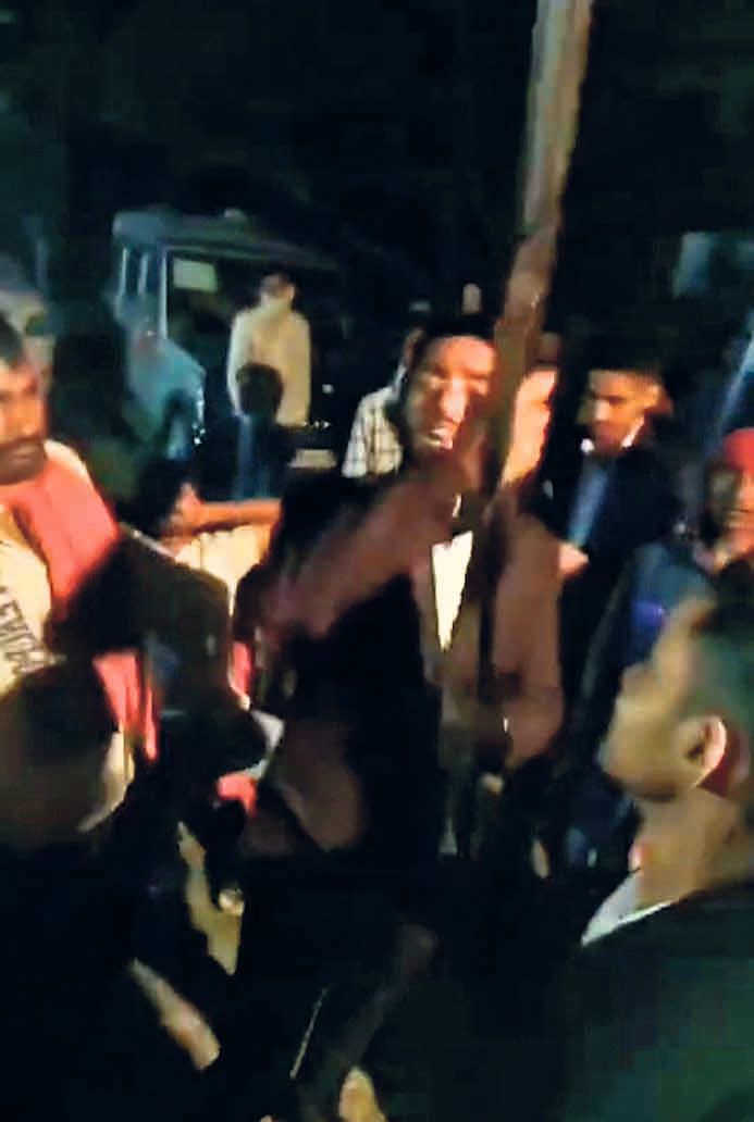 Firing in the wedding procession, raid at ex-soldier's house | बारात में हर्ष फायरिंग, पूर्व ...