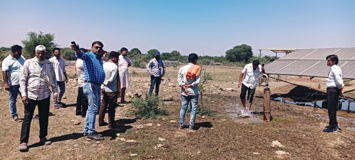 Emphasis was given to improve the condition of Gauthan | गौठान की ...