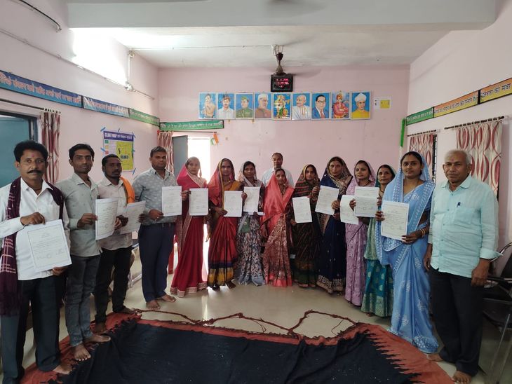 Oath taking ceremony took place in Kulhadi Gram Panchayat | कुल्हाड़ी ...