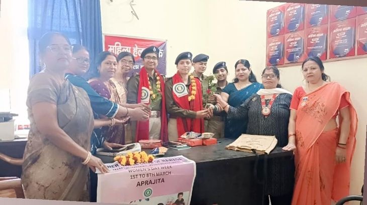 Inner Wheel Club honoured her after reaching Mahila Thana | महिला थाना ...