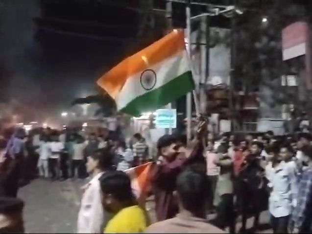 Celebrations galore in Khargone on India's victory | भारत की जीत पर ...