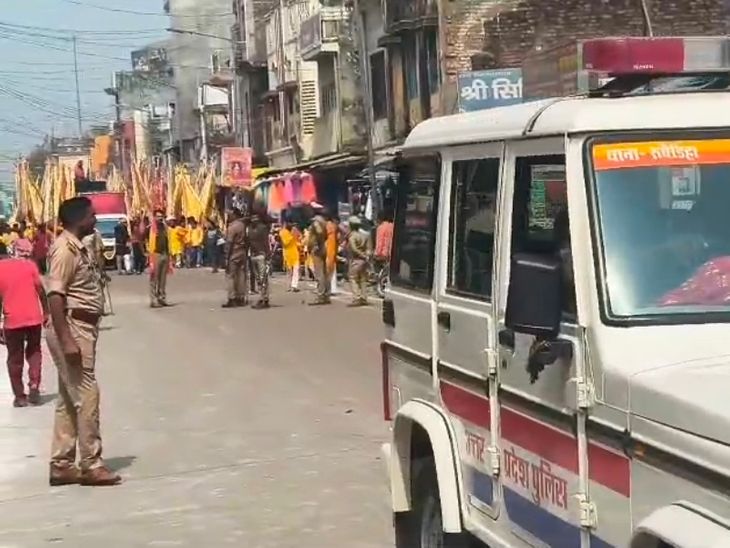 Devotees gathered in the grand Nishan Yatra of Khatu Shyam | खाटू श्याम ...