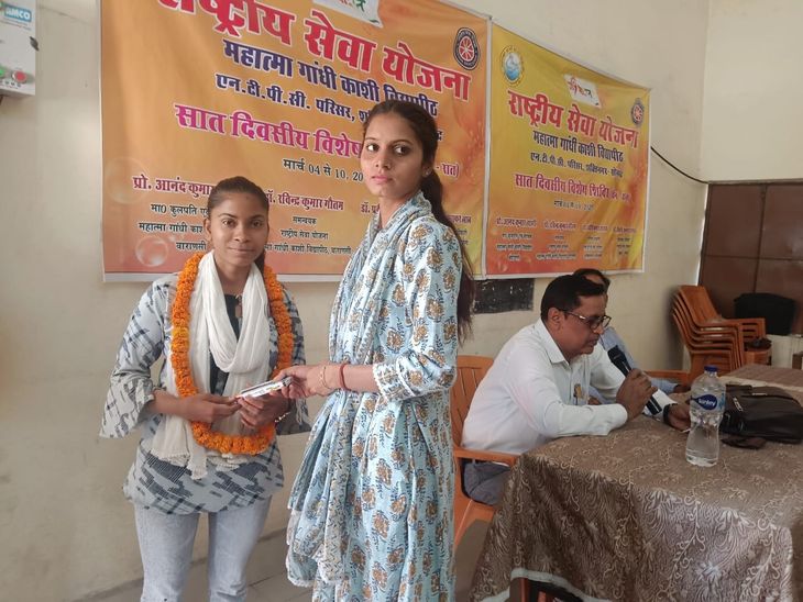 Volunteers cleaned in Shaktinagar | शक्तिनगर में स्वयंसेवकों ने की सफाई ...