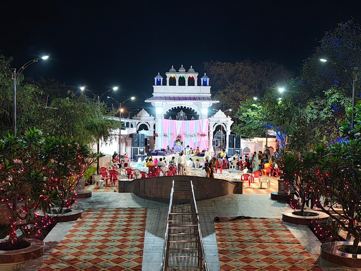 Fagotsav organized at Radha Krishna temple in Ramganj Mandi ...