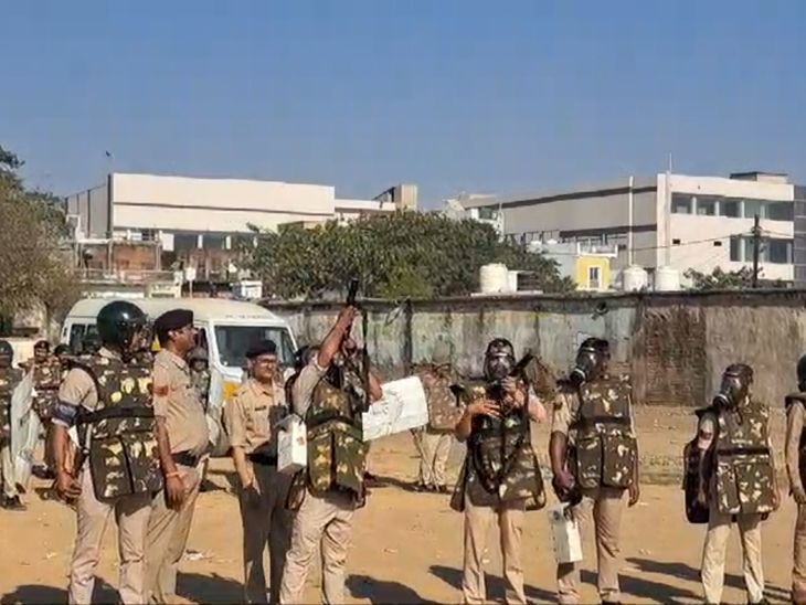 Riot drill took place on the school ground in Damoh