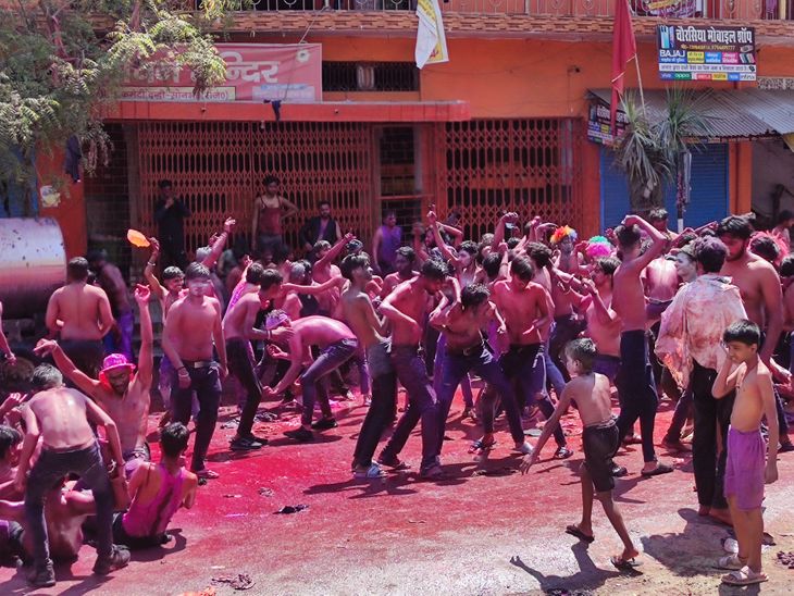 Celebration of colours and music in Duddhi on Holi | होली पर दुद्धी में ...