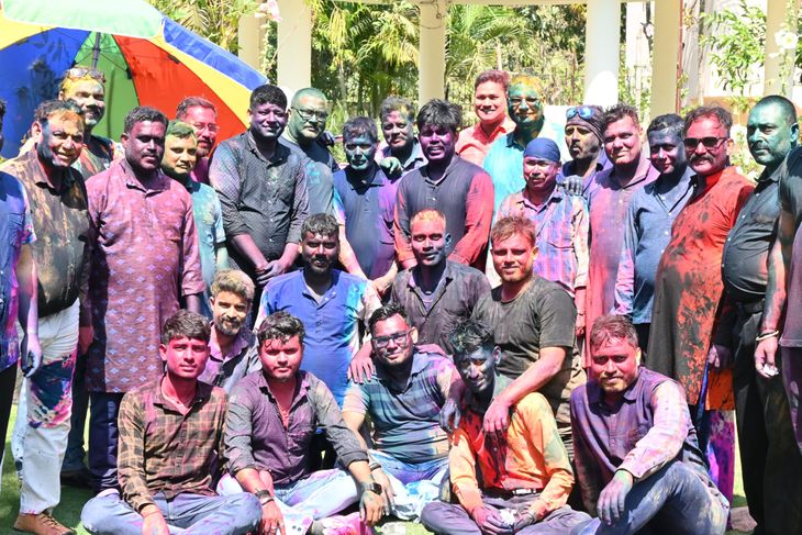 Holi Milan function organized in Deputy Commissioner's residence, gulal was thrown in abundance ...