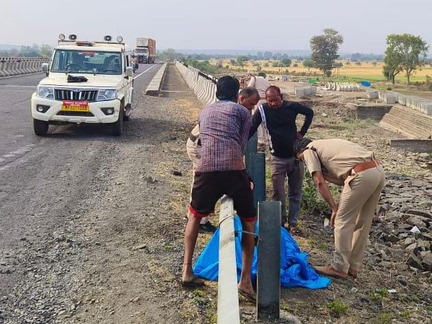 Dead body of a youth from Sagar found in Bina | बीना में मिला सागर के युवक का शव: धसान नदी के ...