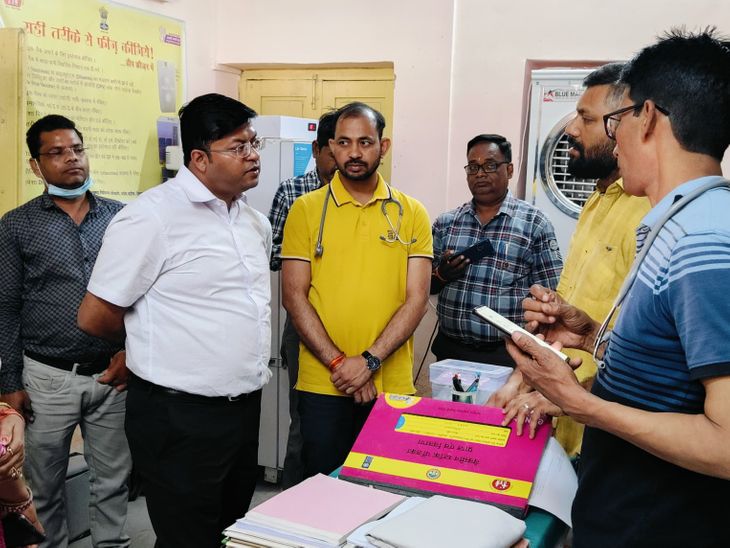 Sheopur collector reached Baroda hospital