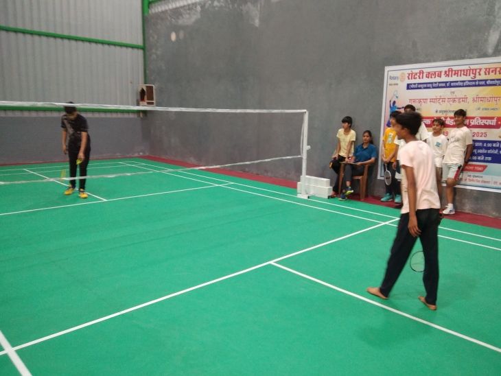 Three day badminton tournament starts in Srimadhopur | श्रीमाधोपुर में ...