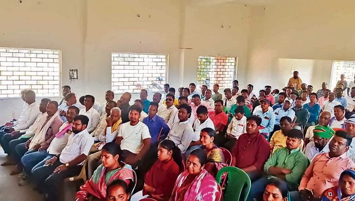 Ramp fashion show was performed, Miss Gua Annie Samad and Mrs. Anju ...