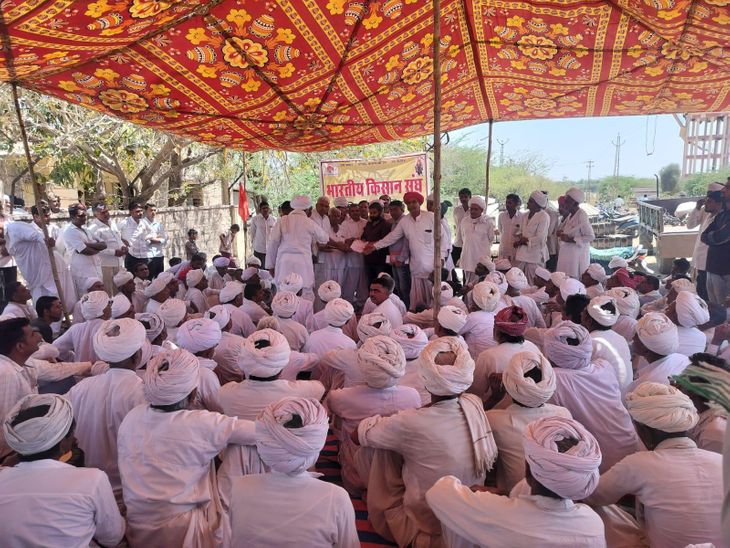 Demonstration at Sankra GSS of Raniwada | रानीवाड़ा के सांकड़ा जीएसएस ...