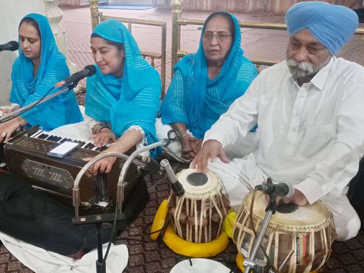 Sikh congregation visits Gwalior Gurdwara
