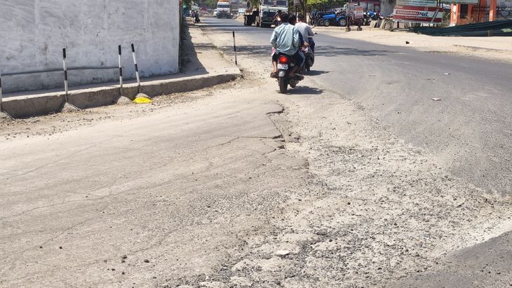 Lakhs of rupees were spent to convert the L-shaped corner into a C ...