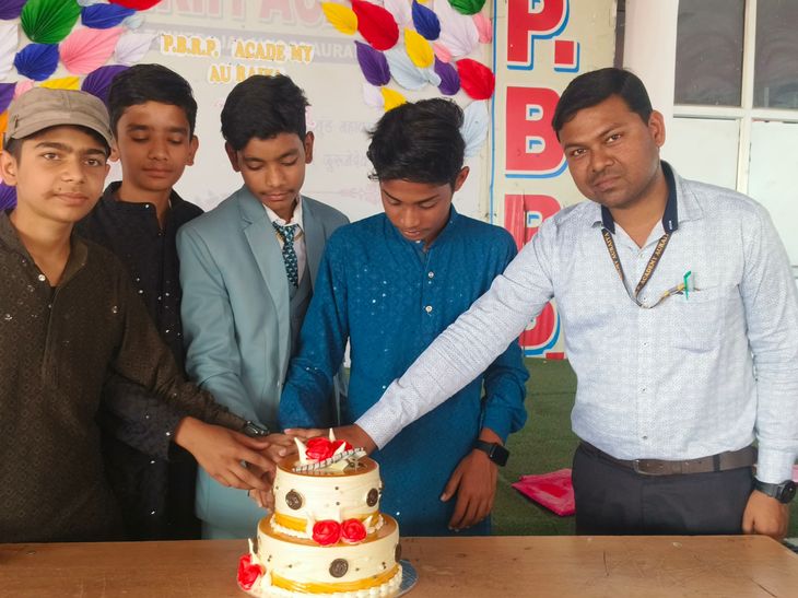 Farewell ceremony of class 8 at PBRP Academy | पीबीआरपी अकादमी में ...