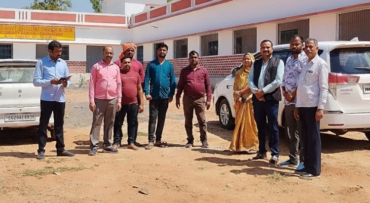 The district president saw the new building of Swami Atmanand School ...