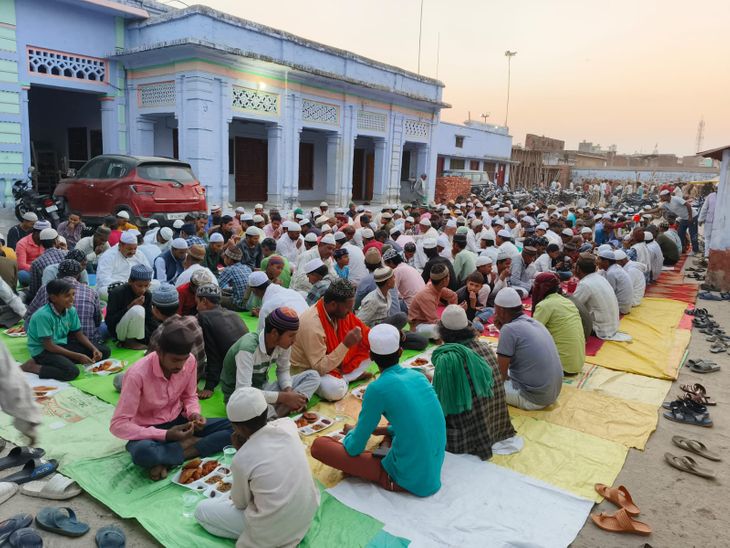 Hindu brothers made arrangements together in Misrikh | मिश्रिख में ...