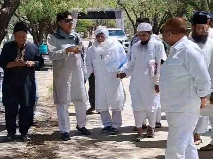 This year Mufti Islahuddin Khijar will offer Eid prayers | मौलवी सईद ...